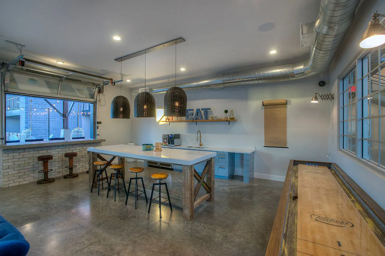 Luxury Apartment Homes | District Lofts in Gilbert, AZ