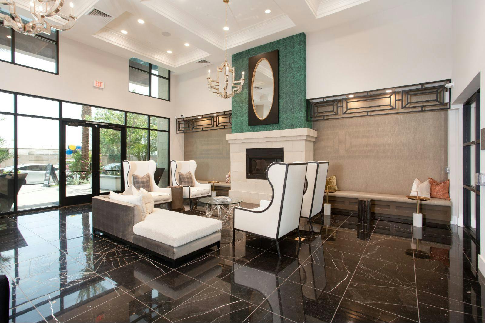 Luxury Apartment Homes | Lakeside Drive in Tempe, AZ